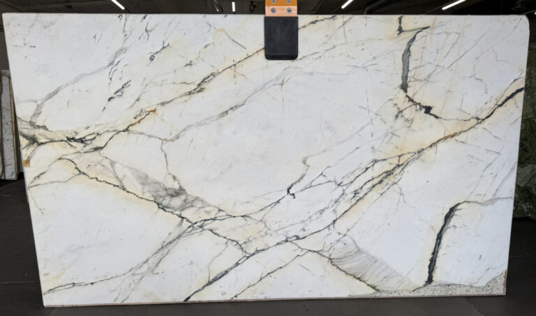 Paonazzo - The World Of Stone